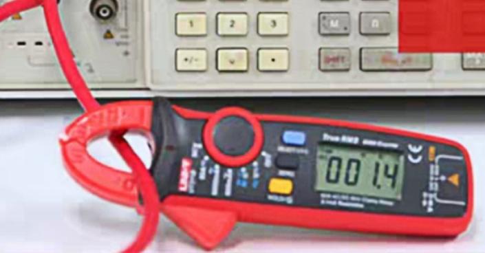 How to Test a 12 Volt Battery with a Multimeter
