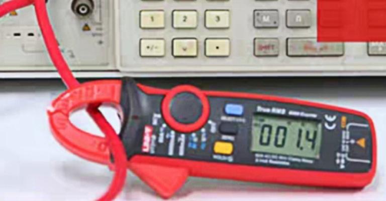 How to Test a 12 Volt Battery with a Multimeter